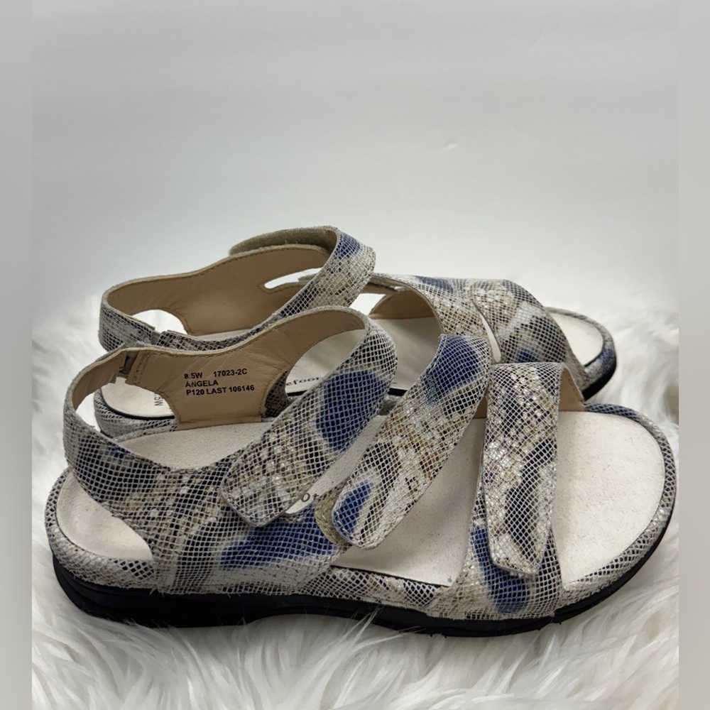 Barefoot Freedom Beige, Blue White Snake Print Leathe… - Gem